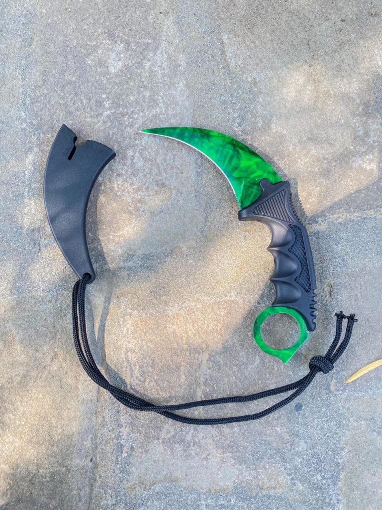 Emerald Green fixed blade Karambit - KZ GEAR